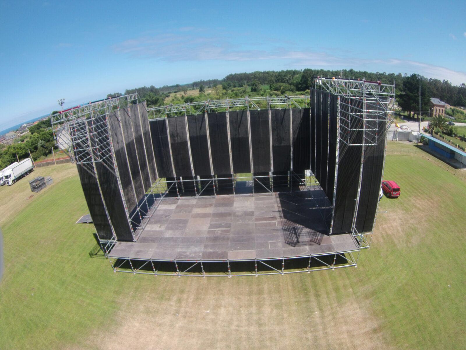 Escenarios a cualquier altura - Espectáculos Grupo Cero